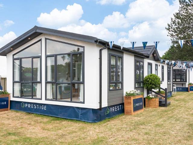 2 bedroom park home for sale