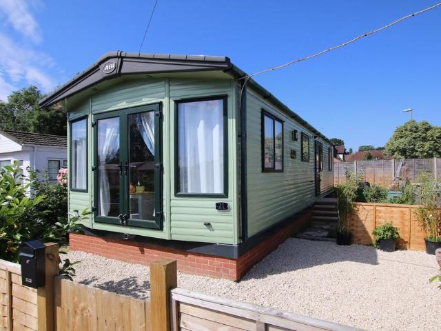 2 bedroom park home for sale