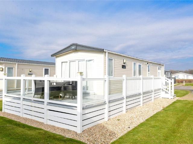 2 bedroom park home for sale