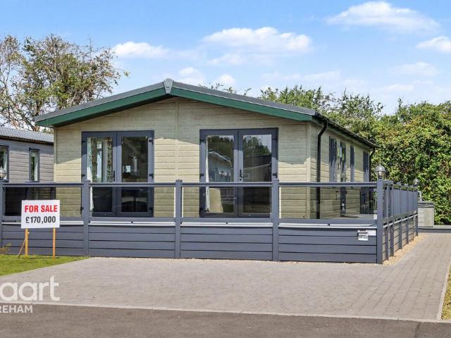 2 bedroom park home for sale