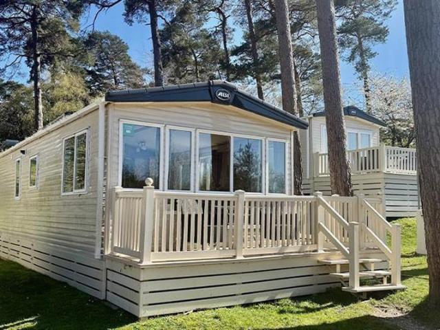 2 bedroom park home for sale