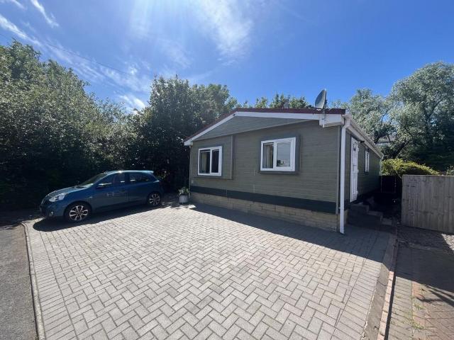 2 bedroom park home for sale
