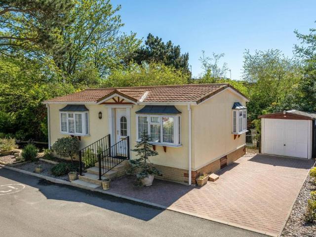 2 bedroom park home for sale