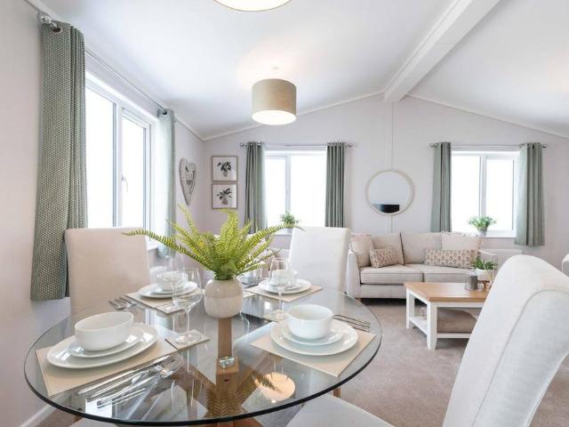 2 bedroom park home for sale
