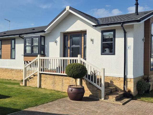 2 bedroom park home for sale