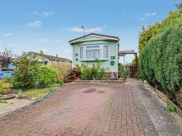 2 bedroom park home for sale