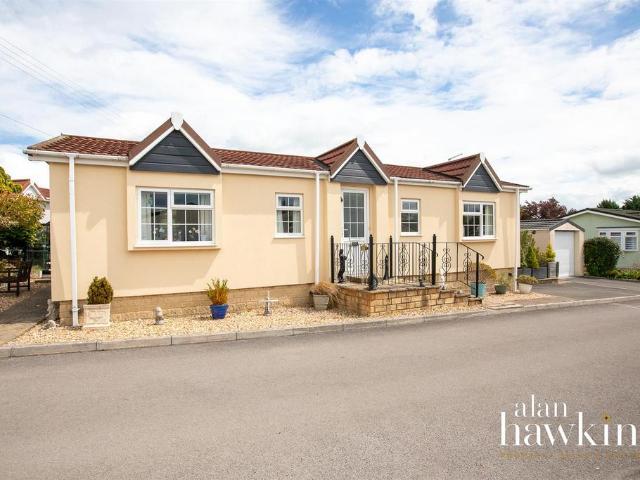 2 bedroom park home for sale
