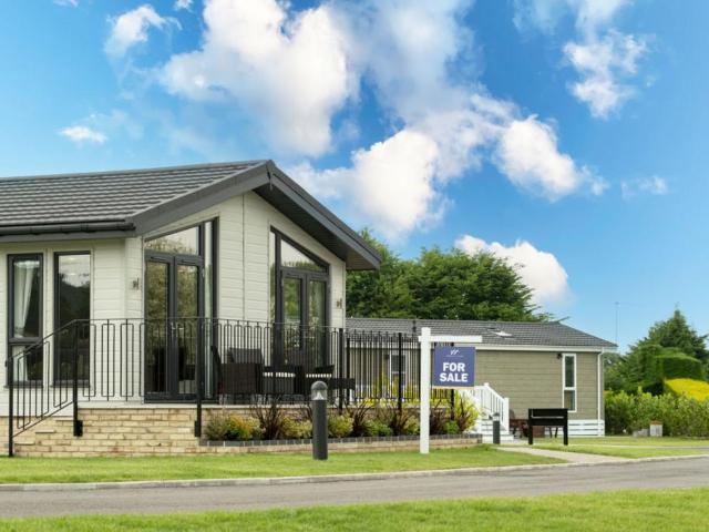 2 bedroom park home for sale