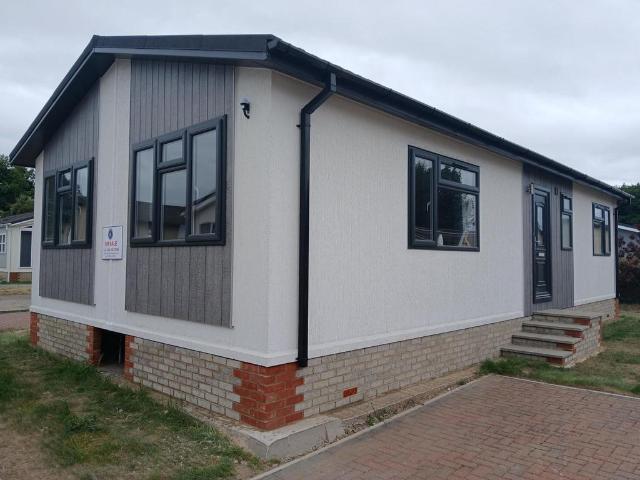 2 bedroom park home for sale