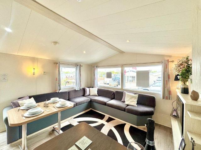 2 bedroom park home for sale