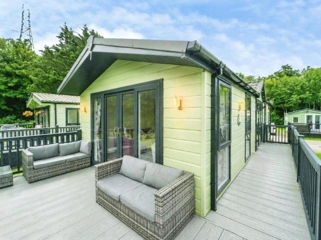 2 bedroom park home for sale
