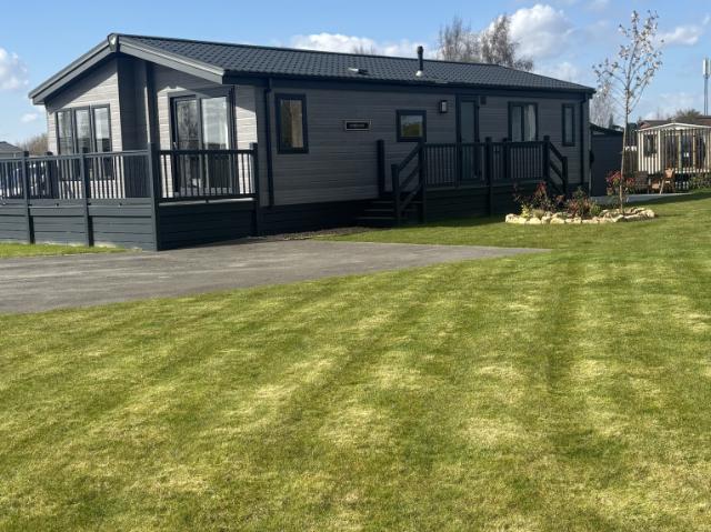 2 bedroom park home for sale