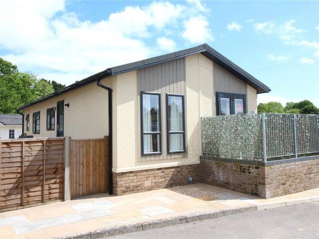 2 bedroom park home for sale