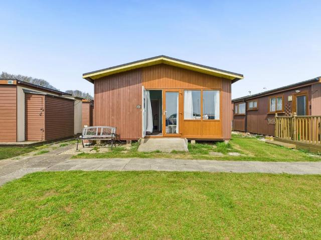 2 bedroom park home for sale