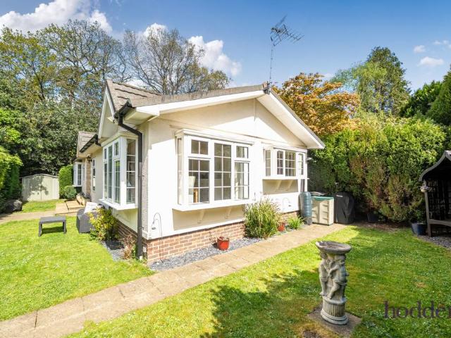 2 bedroom park home for sale