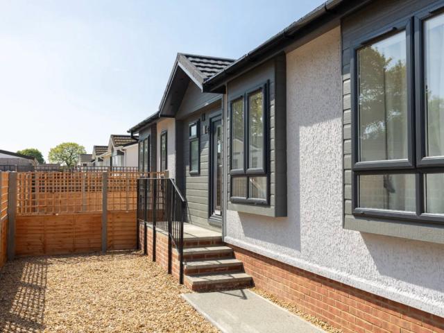 2 bedroom park home for sale