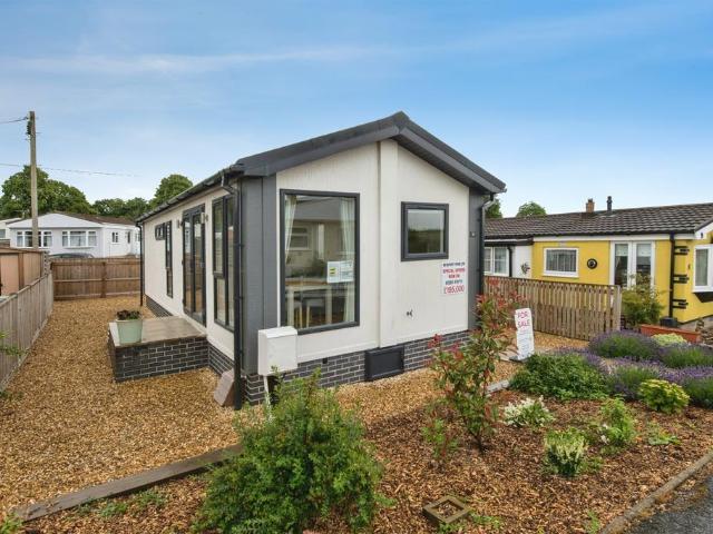 2 bedroom park home for sale