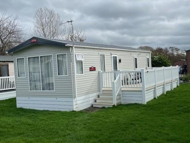2 bedroom park home for sale