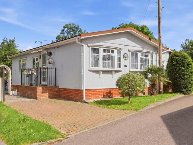 2 bedroom park home for sale