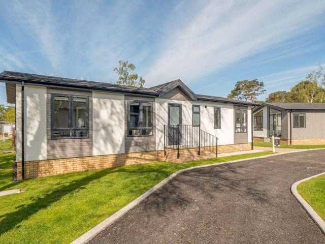 2 bedroom park home for sale