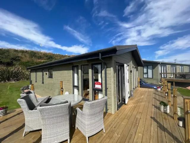 2 bedroom park home for sale