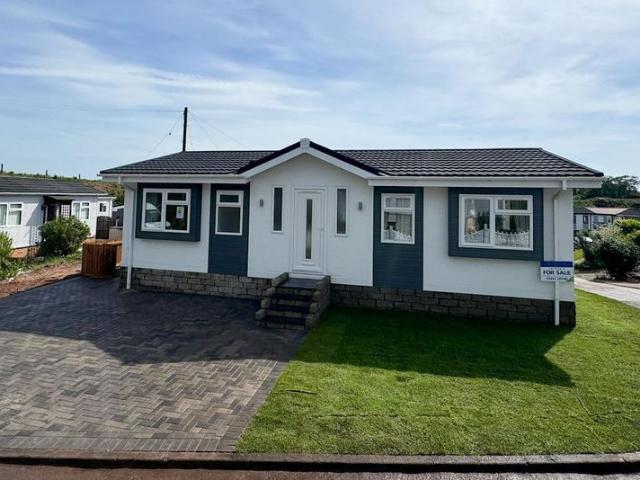 2 bedroom park home for sale