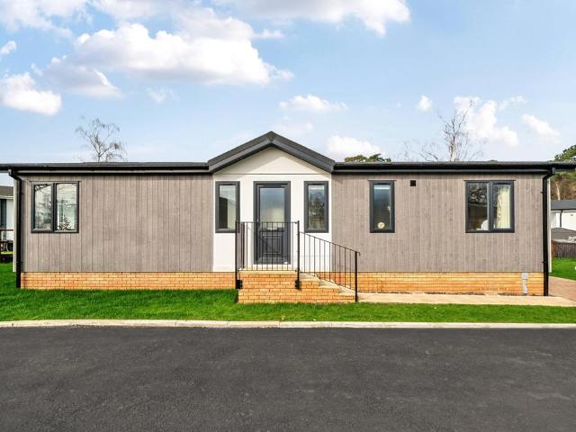 2 bedroom park home for sale