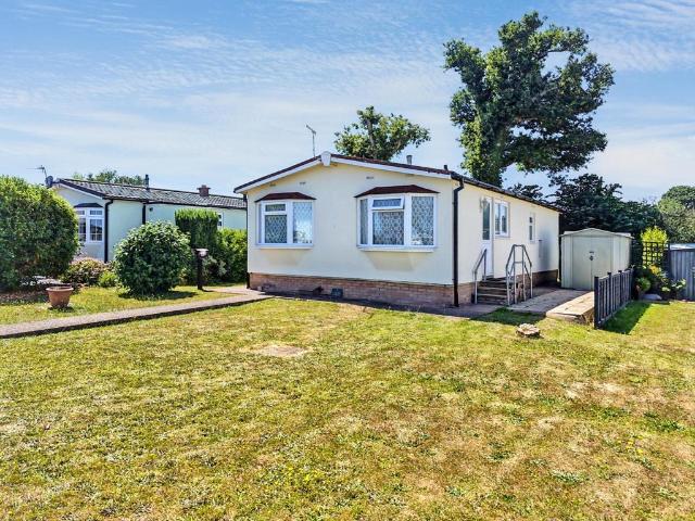 2 bedroom park home for sale