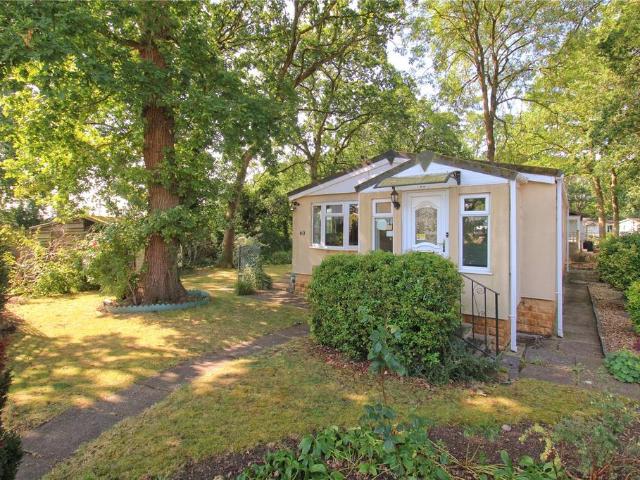 2 bedroom park home for sale
