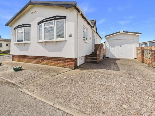 2 bedroom park home for sale