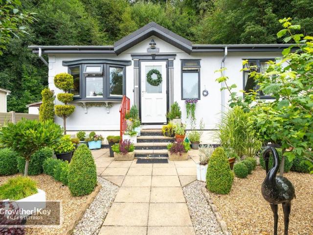 2 bedroom park home for sale