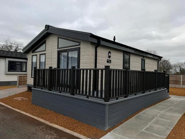 2 bedroom park home for sale