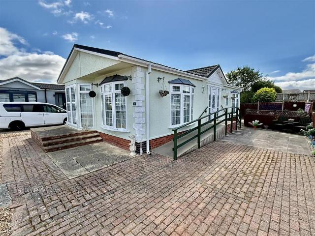 2 bedroom park home for sale