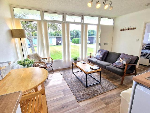 2 bedroom park home for sale