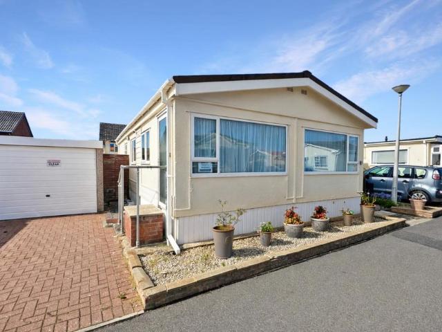 2 bedroom park home for sale