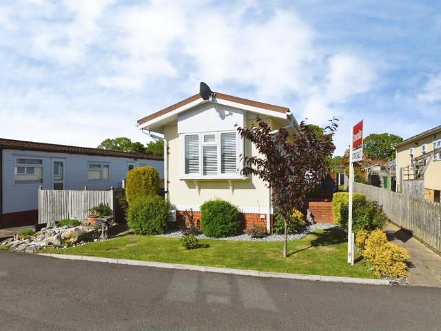 2 bedroom park home for sale