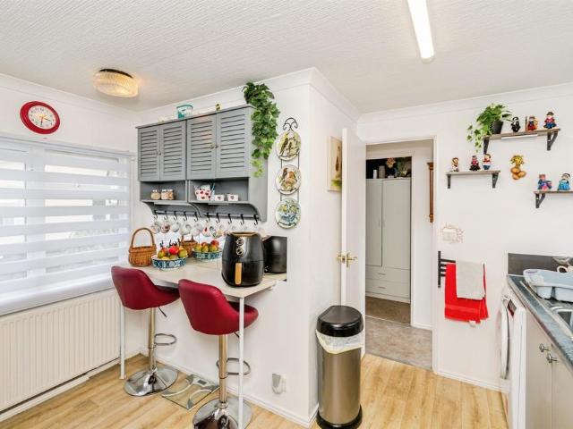 2 bedroom park home for sale