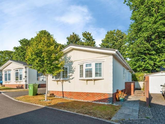 2 bedroom park home for sale