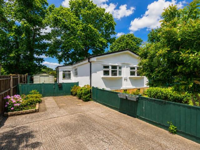 2 bedroom park home for sale