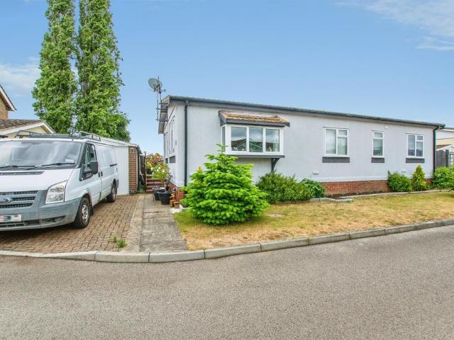 2 bedroom park home for sale