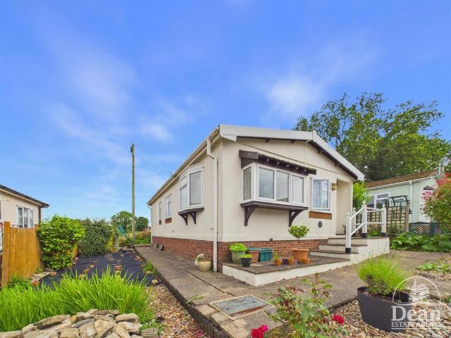 2 bedroom park home for sale