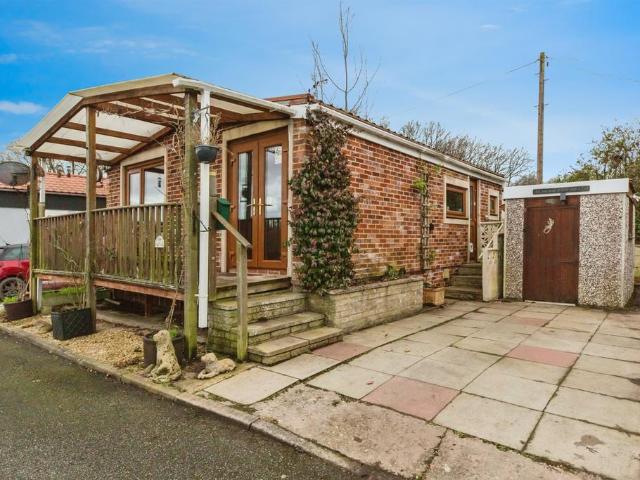 2 bedroom park home for sale