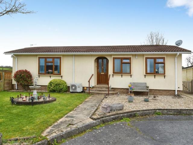 2 bedroom park home for sale