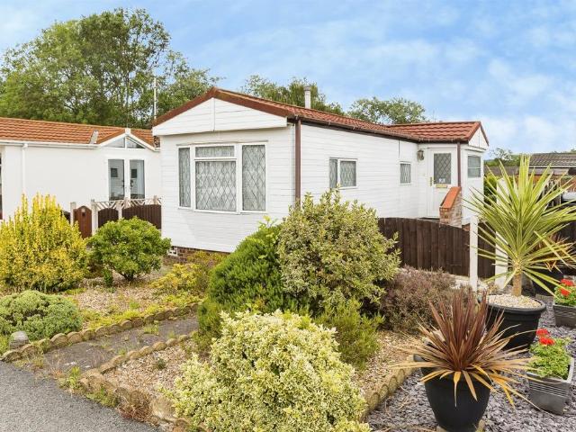 2 bedroom park home for sale