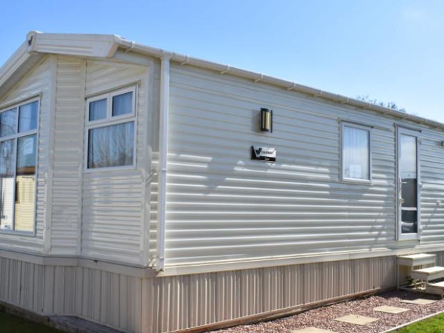 2 bedroom park home for sale