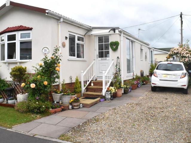 2 bedroom park home for sale