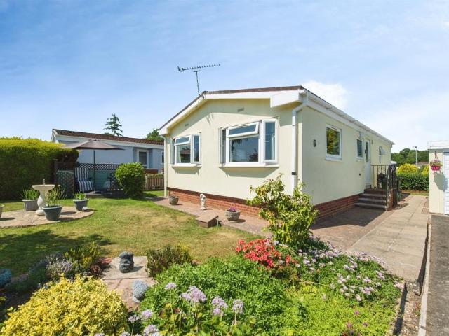 2 bedroom park home for sale