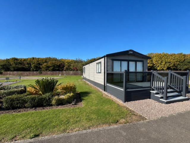 2 bedroom park home for sale