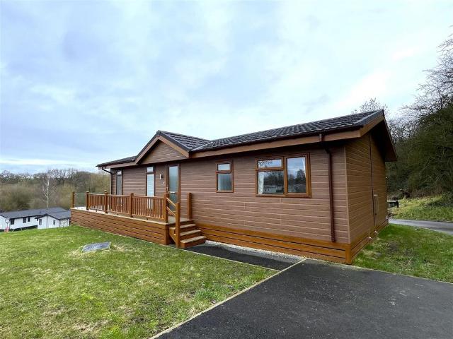 2 bedroom park home for sale