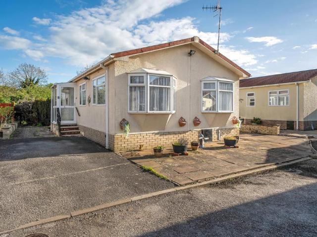 2 bedroom park home for sale